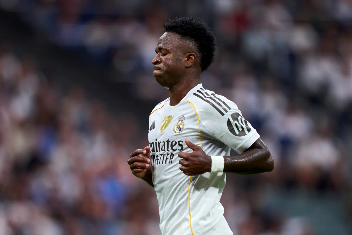 Real Madrid quer vender Vini Jr. após polêmica com Xabi, diz jornal