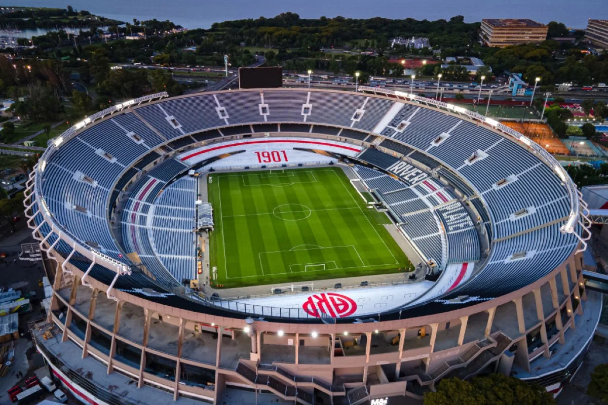 Presidente da Conmebol anuncia estádios que receberão a Copa de 2030