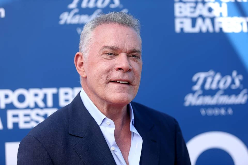 Confira onde assistir aos principais filmes de Ray Liotta