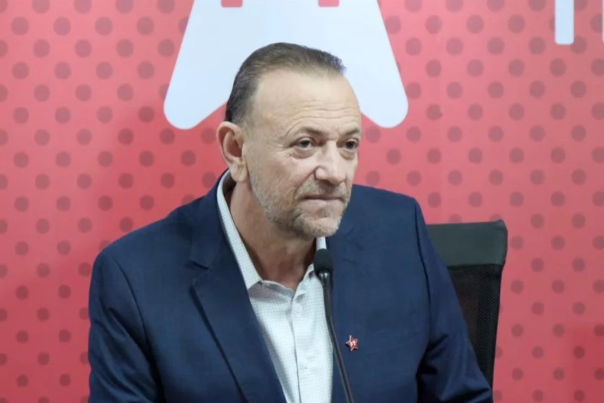 Presidente do PT, Edinho Silva diz que Wagner tem "toda a confiança"