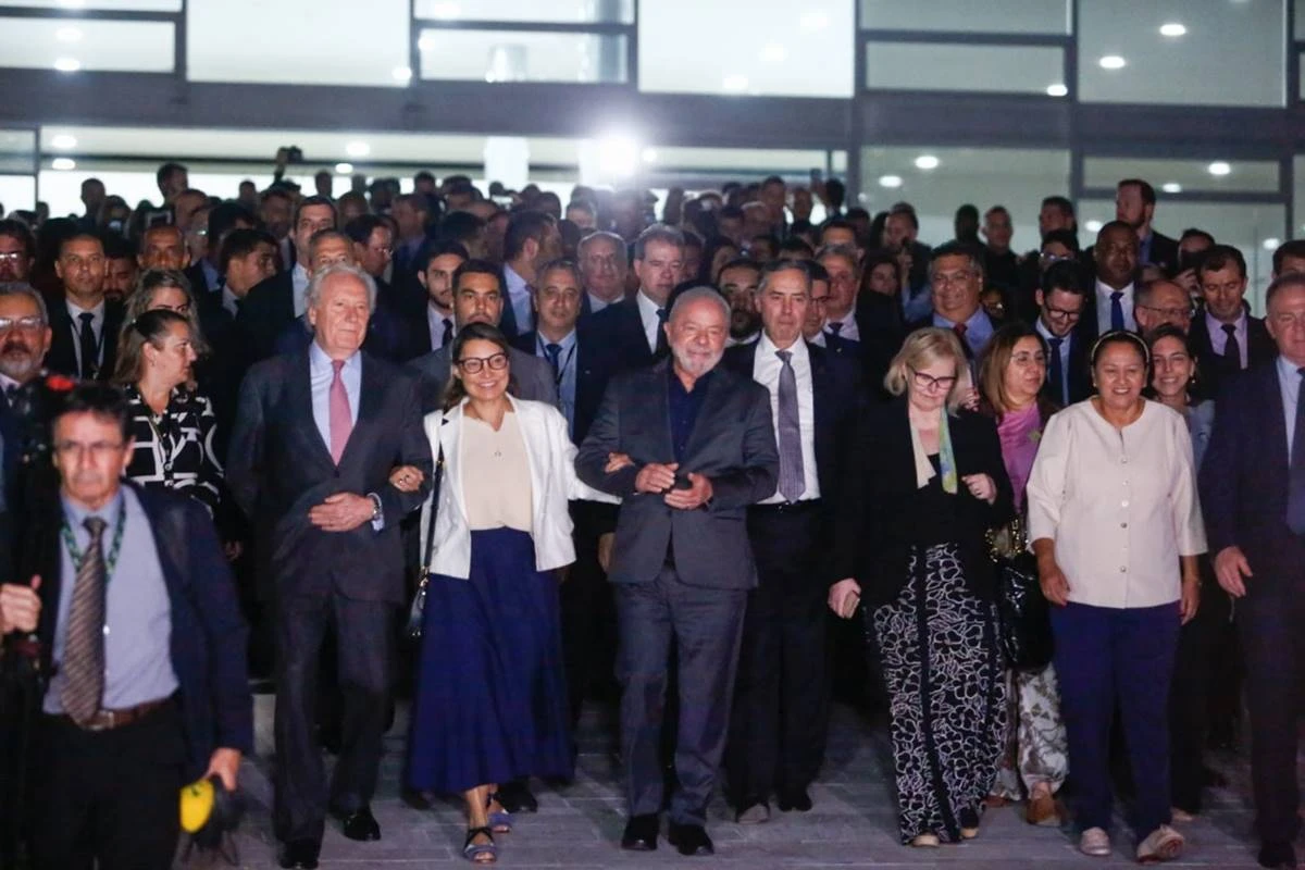 Após reunião, Lula, Weber e governadores vão ao STF verificar estragos