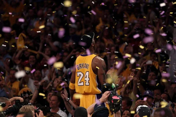 Ex-jogador Kobe Bryant morre em acidente aéreo
