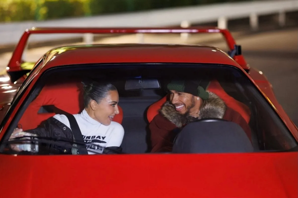 Lewis Hamilton e Kim Kardashian assumem relacionamento. Saiba detalhes