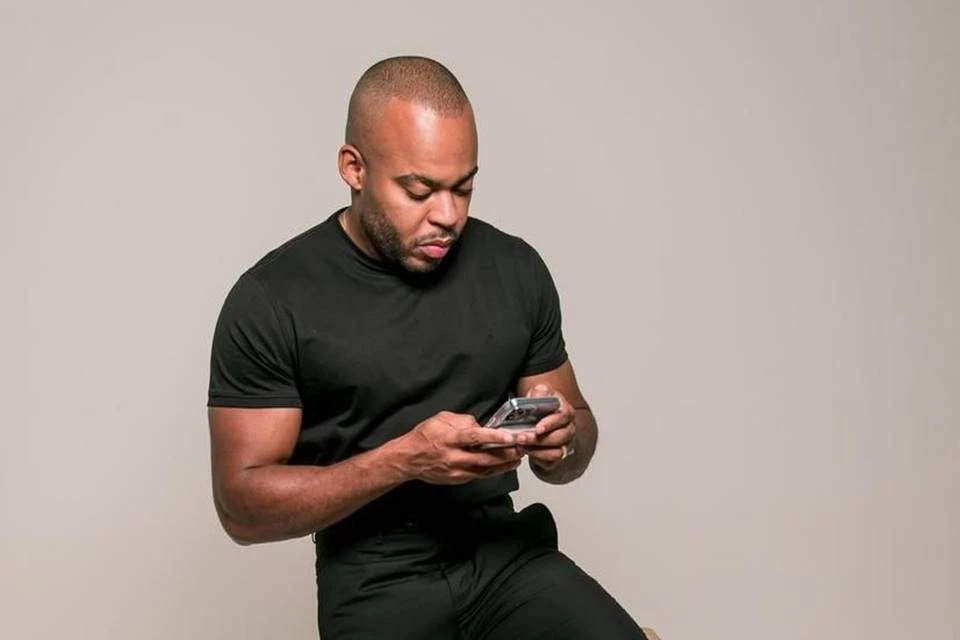 Leonardo Britto relembra dificuldades antes de fazer sucesso nas redes