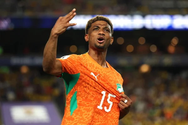 Costa do Marfim marca no fim e vence o Equador na Copa do Mundo