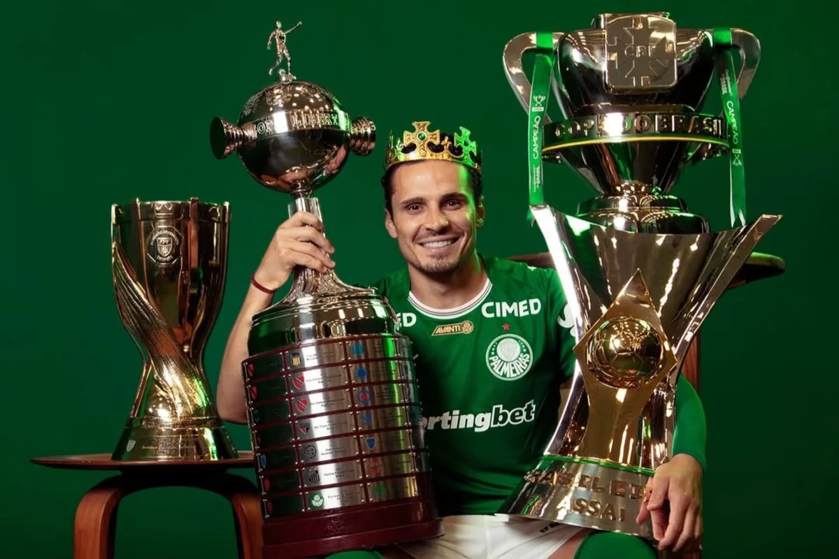 Palmeiras anuncia saída de Raphael Veiga